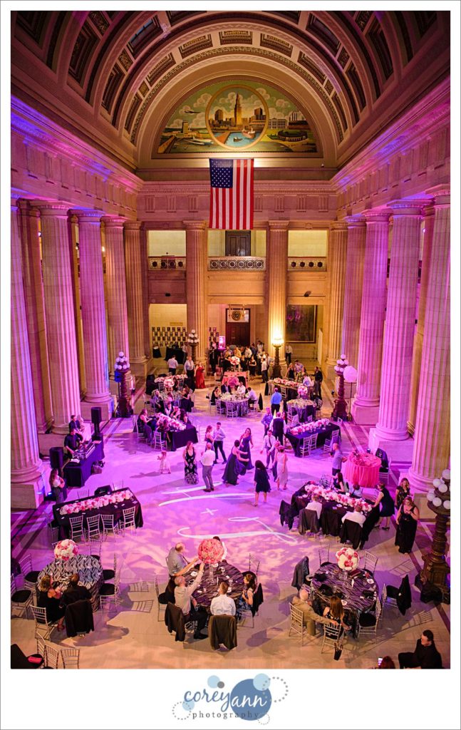 Cleveland City Hall Rotunda Wedding with Heather & Tim - Corey Ann ...